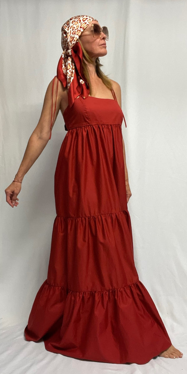 Scarlett 3 Tier Maxi – re the label